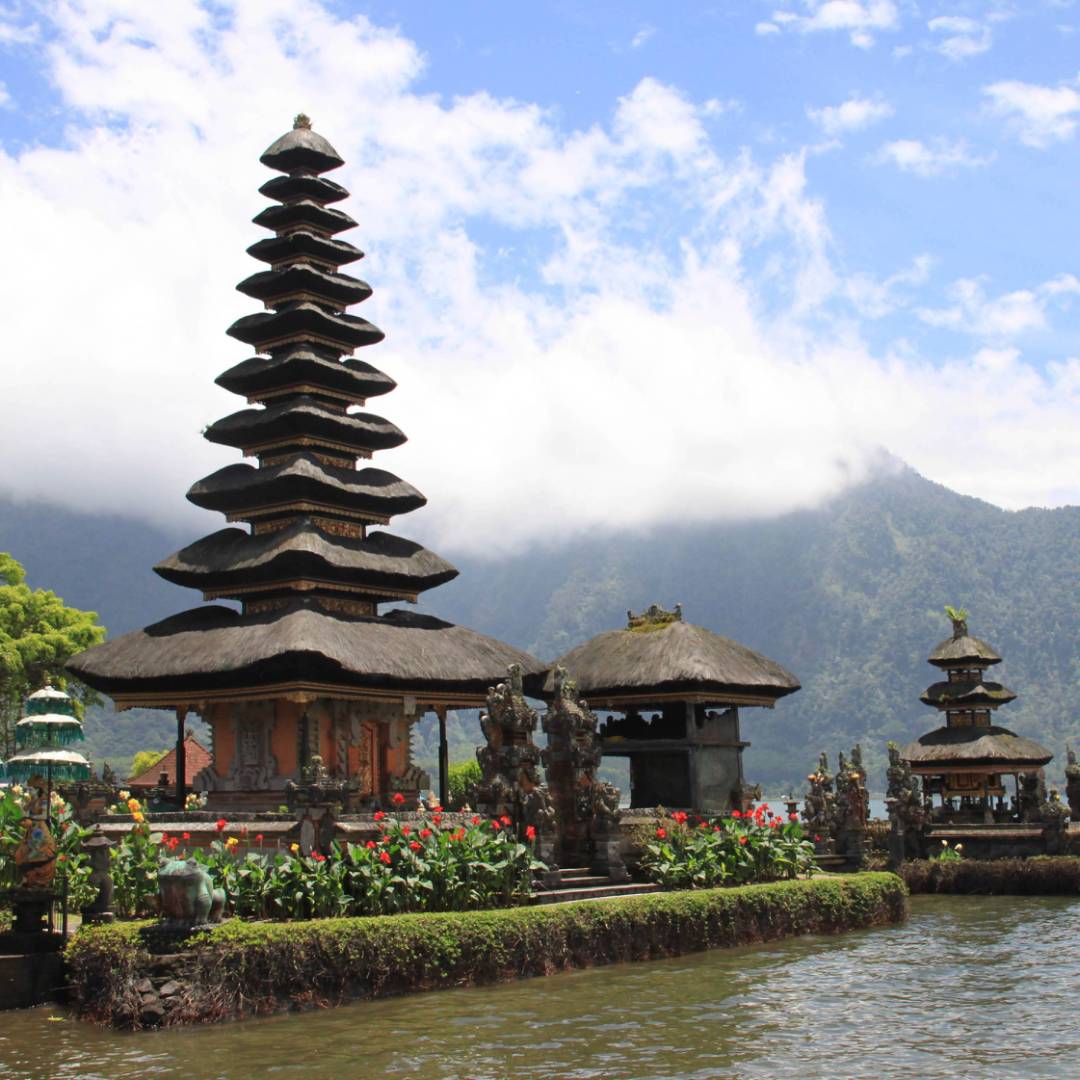 East Java Volcanoes Adventure Tour & Trek | Indonesia Adventures | World Expeditions