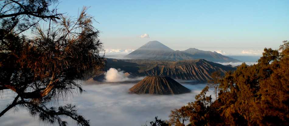 Indonesia | Adventure: Trekking, Hiking & Tours | World Expeditions