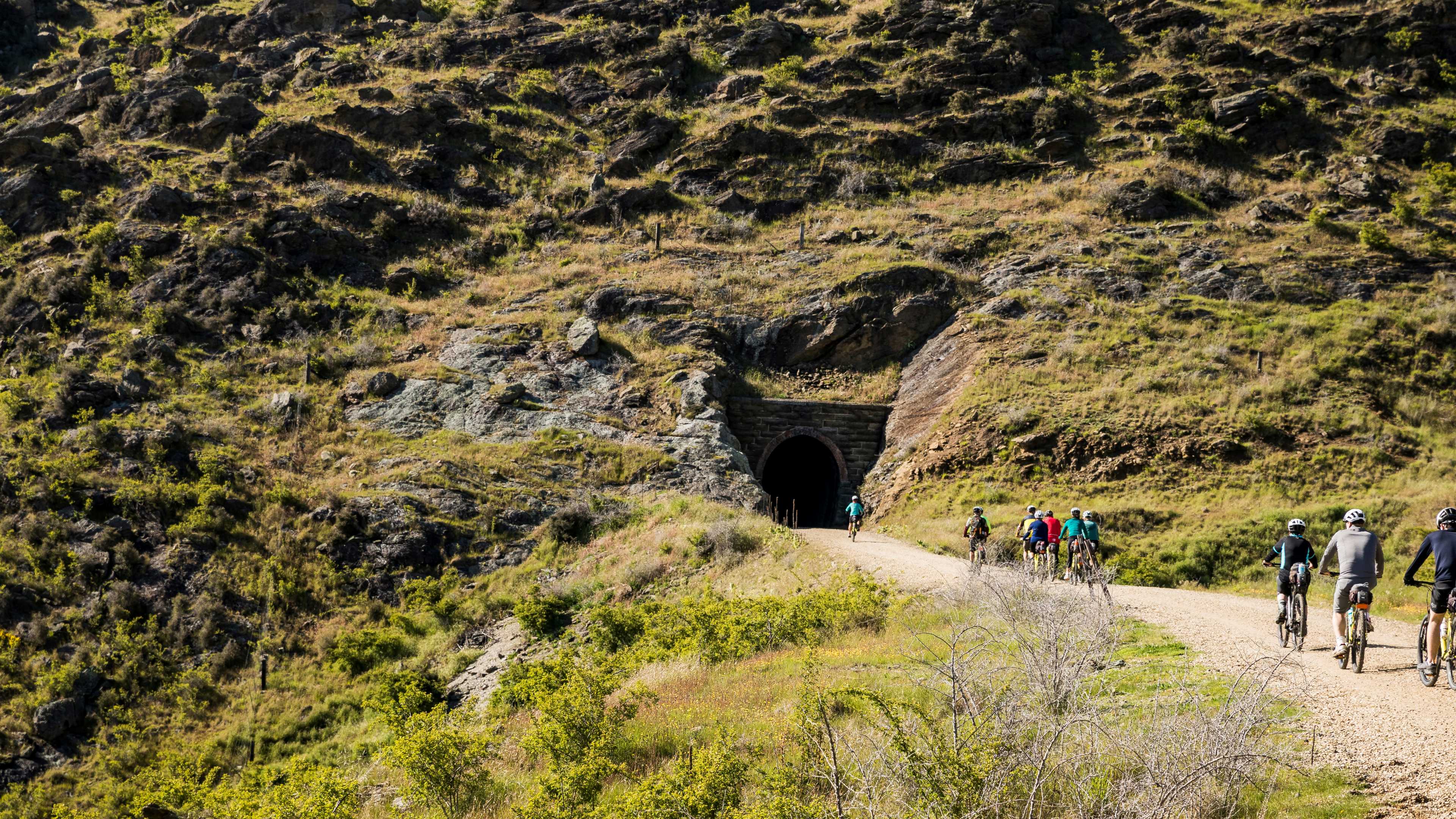 Cycle Kawarau Gorge, Dunstan and Otago Rail Trails
