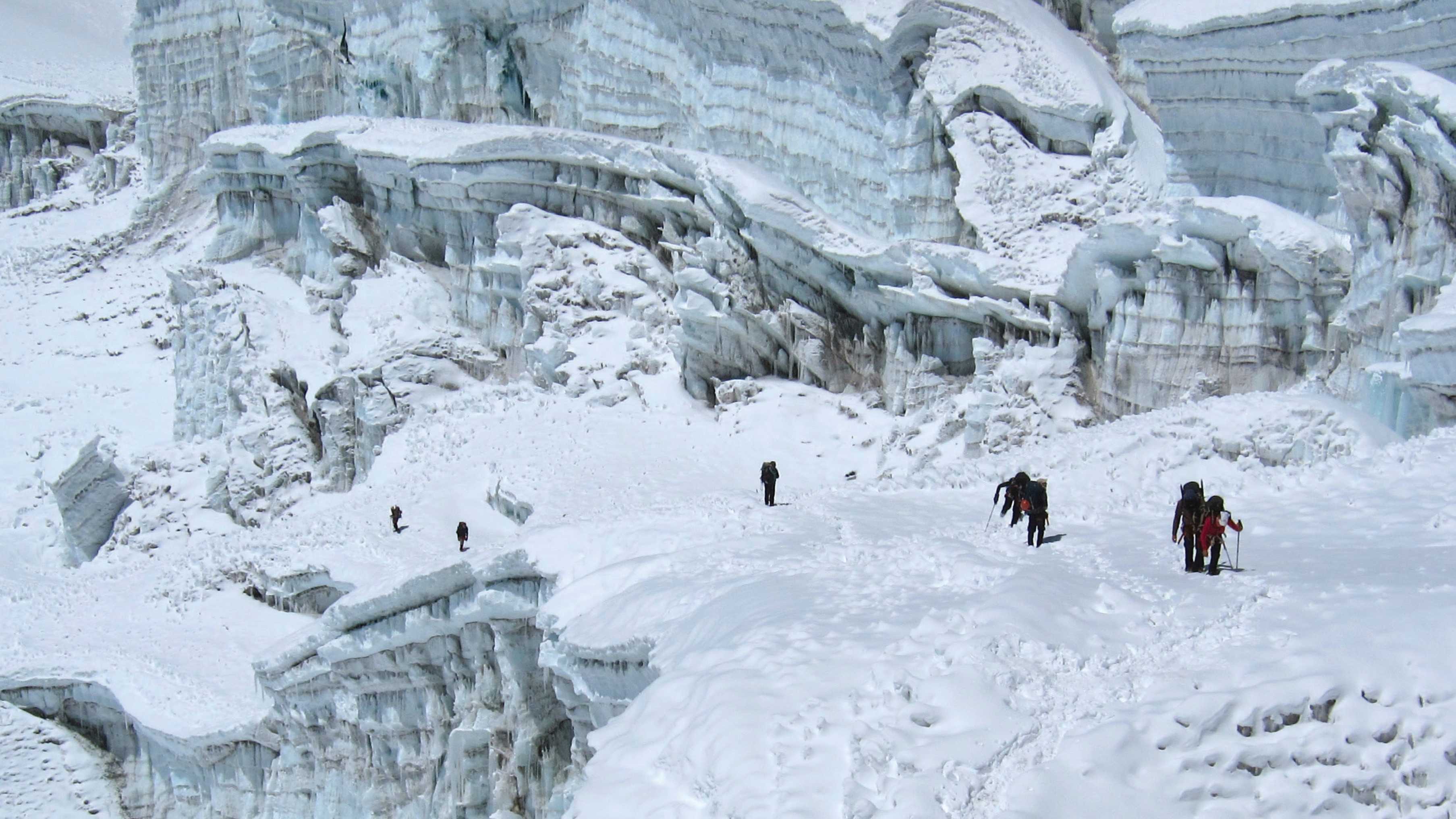 Mera & Island Peak Mountaineering Trip | Nepal Trekking Peaks | World ...