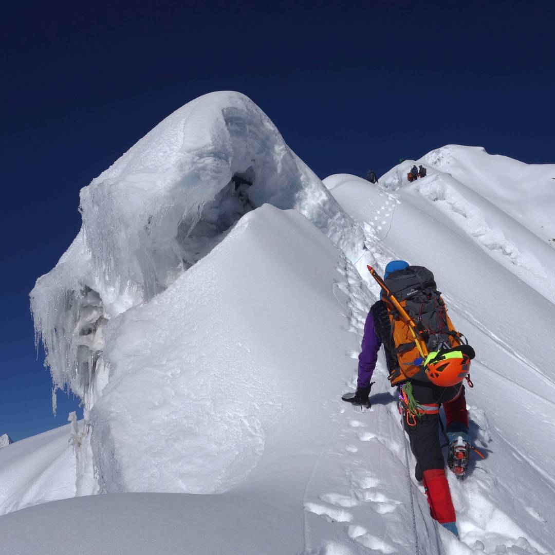 Cholo Mountaineering Expedition | Everest Region Climbing Trips | World ...