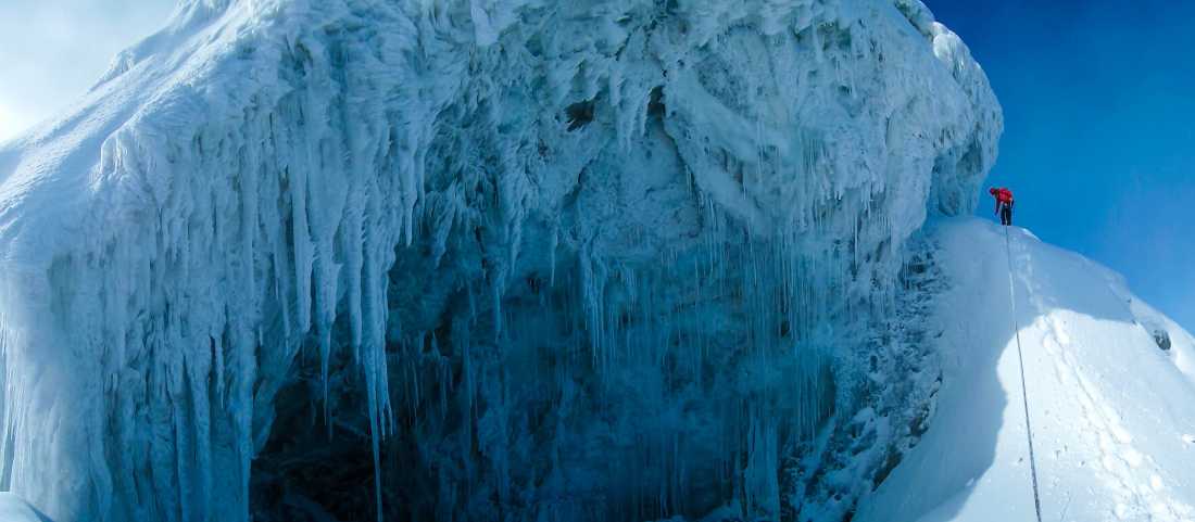 What It’s Like Climbing Uganda's Margherita Peak | World Expediti